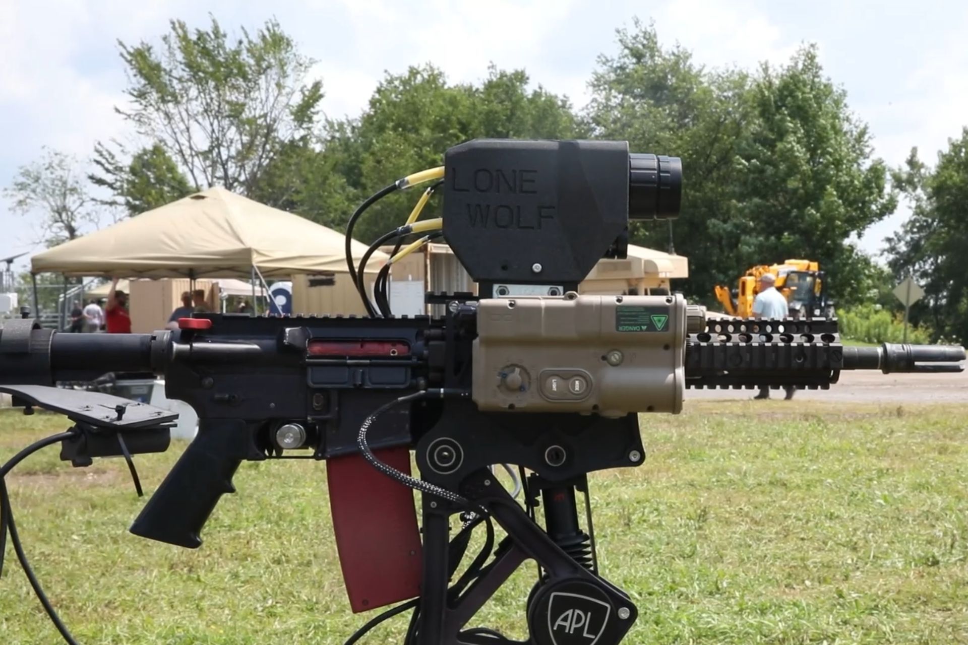 US Military Deploys Armed Robot Dogs in Anti-Drone Training